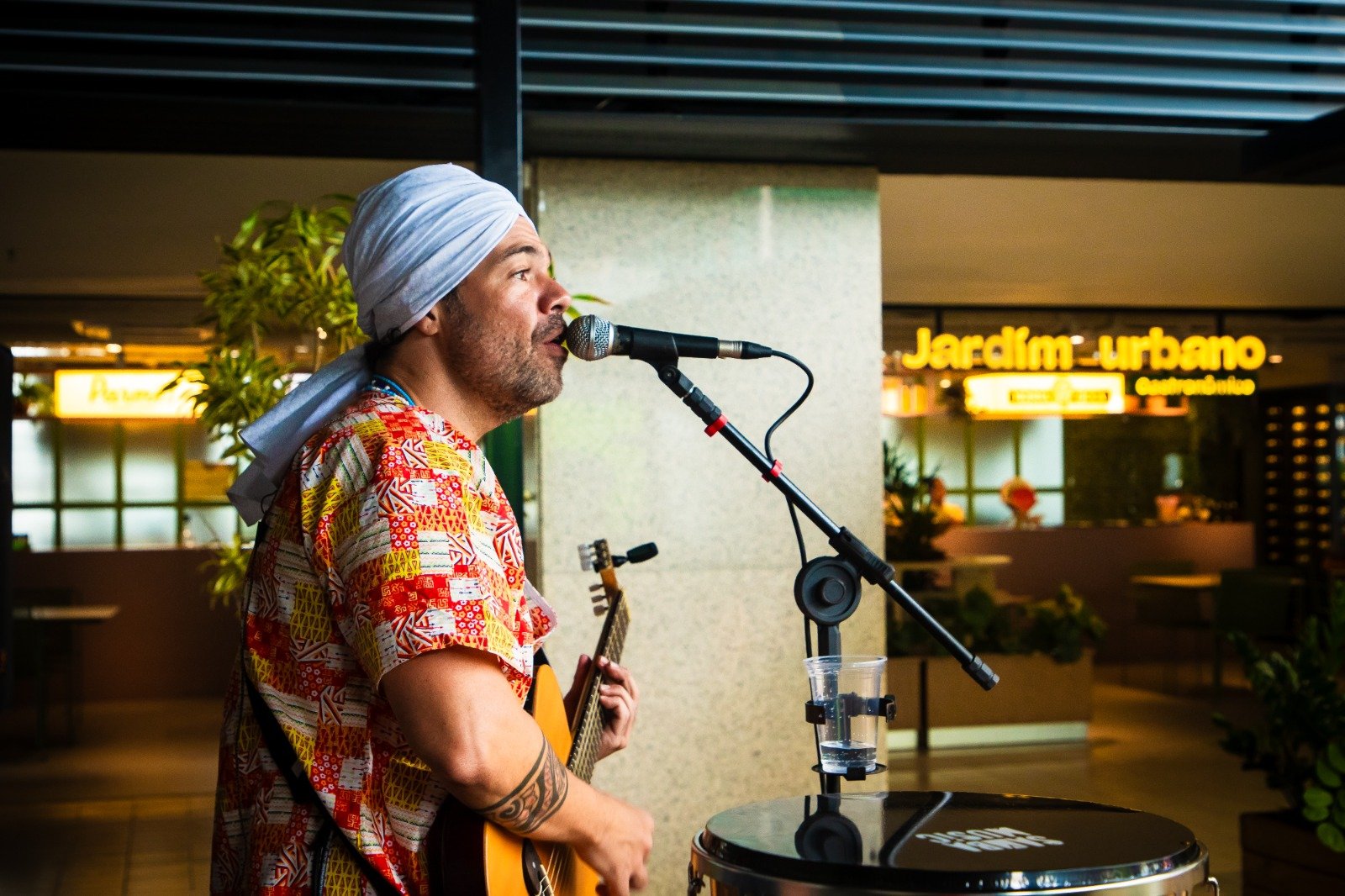 Em show gratuito, Alan Bê canta o melhor do Axé Music no Conjunto ...